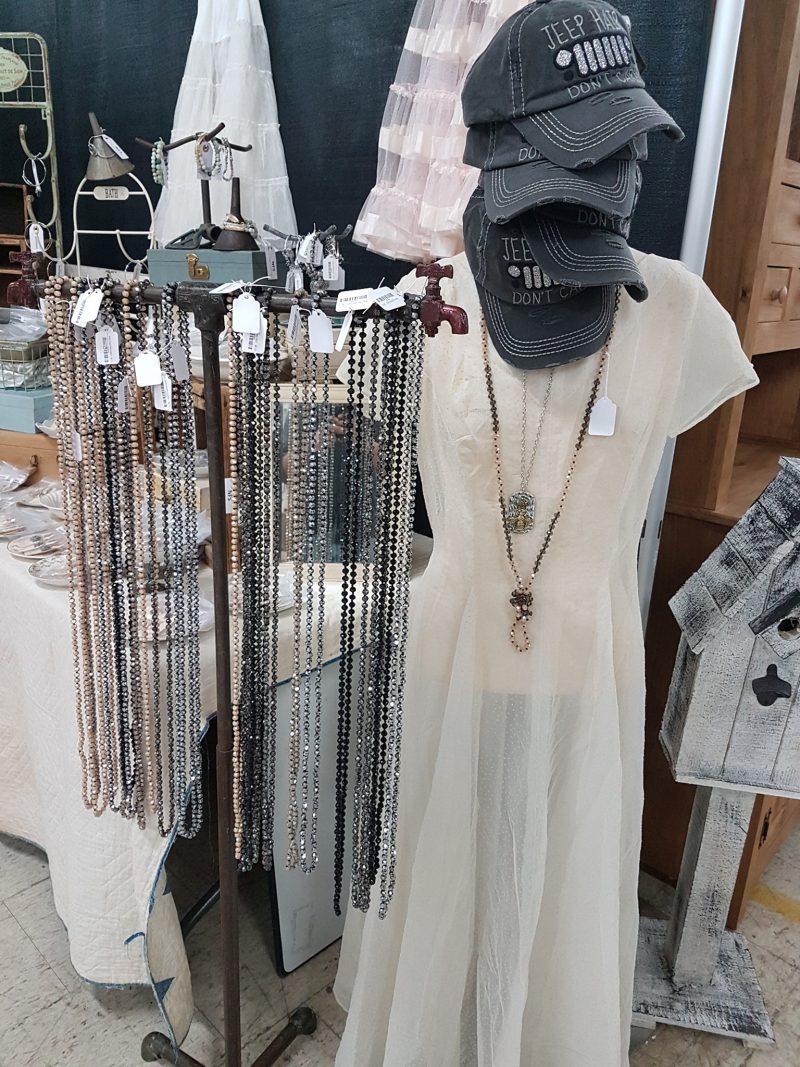 Vendor: Robyn Rose Designs – THE COLUMBUS WAREHOUSE